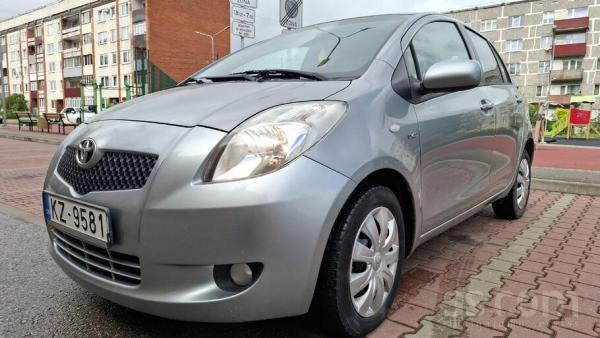 Pelēks Toyota Yaris 2008 Daugavpils, ar dzinēja tilpumu 1.40 L un nobraukumu 270 tūkst. km par 1650 €, foto 1 vietnē AUTOMOTO.COM.LV