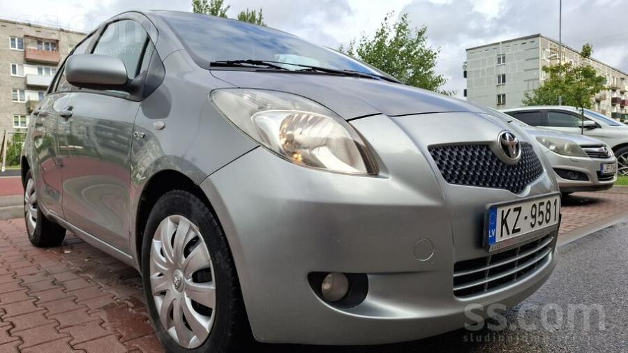 Grey Toyota Yaris 2008 in Daugavpils, with an engine capacity of 1.40 L and mileage of 270 thousand km for 1650 €, photo 4 on AUTOMOTO.COM.LV