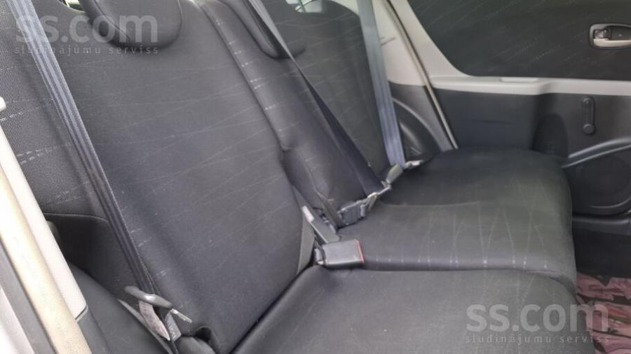 Grey Toyota Yaris 2008 in Daugavpils, with an engine capacity of 1.40 L and mileage of 270 thousand km for 1650 €, photo 22 on AUTOMOTO.COM.LV