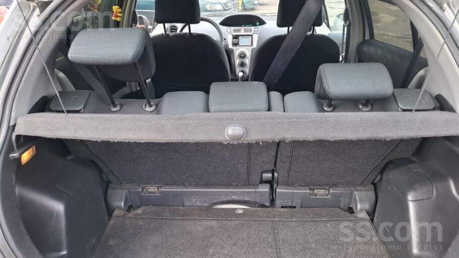 Grey Toyota Yaris 2008 in Daugavpils, with an engine capacity of 1.40 L and mileage of 270 thousand km for 1650 €, photo 23 on AUTOMOTO.COM.LV
