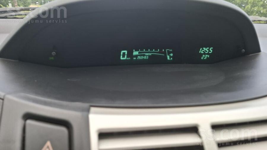 Grey Toyota Yaris 2008 in Daugavpils, with an engine capacity of 1.40 L and mileage of 270 thousand km for 1650 €, photo 26 on AUTOMOTO.COM.LV