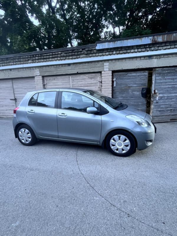 Grey Toyota Yaris 2008 in Tallinn, with an engine capacity of 13.90 L and mileage of 0 thousand km for 2800 €, photo 6 on AUTOMOTO.COM.LV