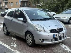 Pelēks Toyota Yaris 2008 Viļņa, ar dzinēja tilpumu 1.30 L un nobraukumu 121 tūkst. km par 1250 €, foto 8 vietnē AUTOMOTO.COM.LV