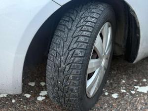 Pelēks Toyota Yaris 2008 Viļņa, ar dzinēja tilpumu 1.30 L un nobraukumu 121 tūkst. km par 1250 €, foto 22 vietnē AUTOMOTO.COM.LV