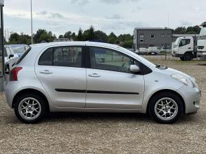 Grey Toyota Yaris 2008 in Siauliai, with an engine capacity of 1.30 L and mileage of 201 thousand km for 2500 €, photo 5 on AUTOMOTO.COM.LV