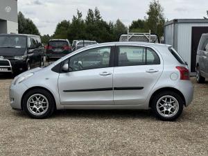 Grey Toyota Yaris 2008 in Siauliai, with an engine capacity of 1.30 L and mileage of 201 thousand km for 2500 €, photo 6 on AUTOMOTO.COM.LV