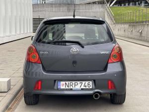 Grey Toyota Yaris 2008 in Vilnius, with an engine capacity of 1.80 L and mileage of 313 thousand km for 3300 €, photo 5 on AUTOMOTO.COM.LV