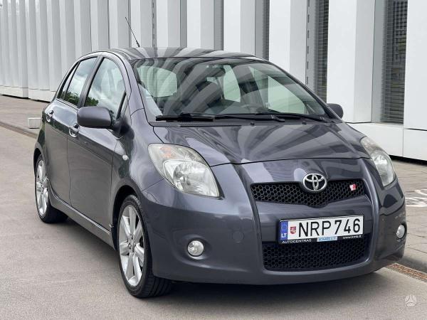 Pelēks Toyota Yaris 2008 Viļņa, ar dzinēja tilpumu 1.80 L un nobraukumu 313 tūkst. km par 3300 €, foto 7 vietnē AUTOMOTO.COM.LV