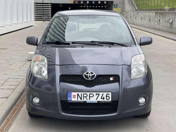 Pelēks Toyota Yaris 2008 Viļņa, ar dzinēja tilpumu 1.80 L un nobraukumu 313 tūkst. km par 3300 €, foto 8 vietnē AUTOMOTO.COM.LV