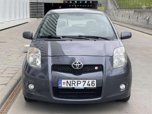 Grey Toyota Yaris 2008 in Vilnius, with an engine capacity of 1.80 L and mileage of 313 thousand km for 3300 €, photo 9 on AUTOMOTO.COM.LV