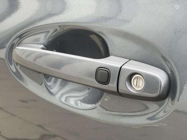 Pelēks Toyota Yaris 2008 Viļņa, ar dzinēja tilpumu 1.80 L un nobraukumu 313 tūkst. km par 3300 €, foto 9 vietnē AUTOMOTO.COM.LV