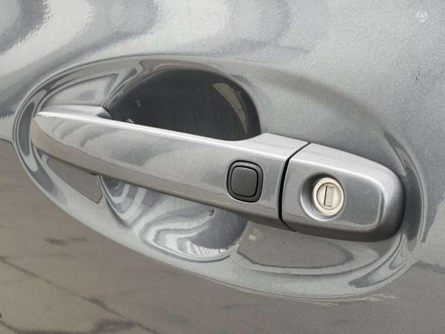 Grey Toyota Yaris 2008 in Vilnius, with an engine capacity of 1.80 L and mileage of 313 thousand km for 3300 €, photo 10 on AUTOMOTO.COM.LV