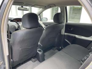Grey Toyota Yaris 2008 in Vilnius, with an engine capacity of 1.80 L and mileage of 313 thousand km for 3300 €, photo 18 on AUTOMOTO.COM.LV