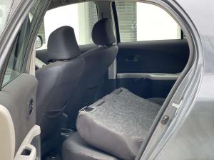 Grey Toyota Yaris 2008 in Vilnius, with an engine capacity of 1.80 L and mileage of 313 thousand km for 3300 €, photo 35 on AUTOMOTO.COM.LV