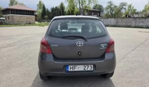 Pelēks Toyota Yaris 2008 Rīga, ar dzinēja tilpumu 1.30 L un nobraukumu 163 tūkst. km par 2100 €, foto 4 vietnē AUTOMOTO.COM.LV