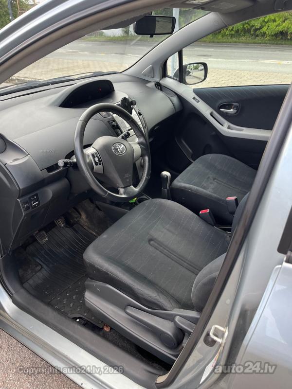 Grey Toyota Yaris 2008 in Tallinn, with an engine capacity of 1.30 L and mileage of 243 thousand km for 1499 €, photo 7 on AUTOMOTO.COM.LV