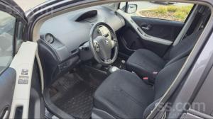Pelēks Toyota Yaris 2008 Rīga, ar dzinēja tilpumu 1.30 L un nobraukumu 163 tūkst. km par 1990 €, foto 8 vietnē AUTOMOTO.COM.LV