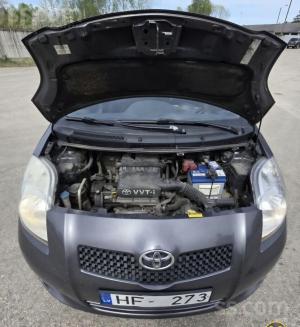 Pelēks Toyota Yaris 2008 Rīga, ar dzinēja tilpumu 1.30 L un nobraukumu 163 tūkst. km par 1990 €, foto 12 vietnē AUTOMOTO.COM.LV