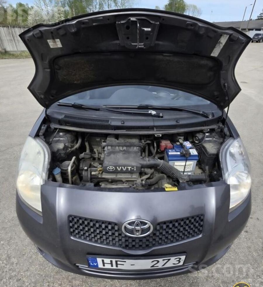 Pelēks Toyota Yaris 2008 Rīga, ar dzinēja tilpumu 1.30 L un nobraukumu 163 tūkst. km par 1990 €, foto 12 vietnē AUTOMOTO.COM.LV