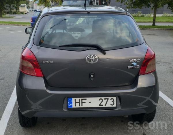 Toyota Yaris 2008 Rīga vietnē Pelēks Toyota Yaris 2008 Rīga, ar dzinēja tilpumu 1.30 L un nobraukumu 163 tūkst. km par 1990 €, foto 9 vietnē AUTOMOTO.COM.LV