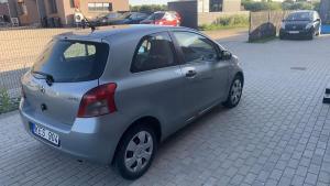 Grey Toyota Yaris 2008 in Vilnius, with an engine capacity of 1.36 L and mileage of 254 thousand km for 1500 €, photo 4 on AUTOMOTO.COM.LV