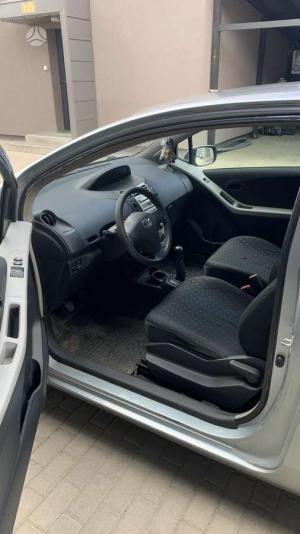 Grey Toyota Yaris 2008 in Vilnius, with an engine capacity of 1.36 L and mileage of 254 thousand km for 1500 €, photo 8 on AUTOMOTO.COM.LV