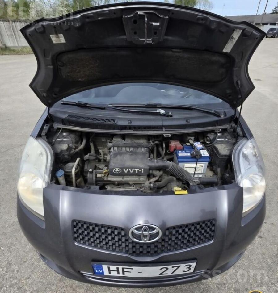 Pelēks Toyota Yaris 2008 Rīga, ar dzinēja tilpumu 1.30 L un nobraukumu 163 tūkst. km par 1990 €, foto 12 vietnē AUTOMOTO.COM.LV