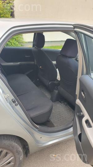 Grey Toyota Yaris 2008 in Riga, with an engine capacity of 1.40 L and mileage of 336 thousand km for 1750 €, photo 9 on AUTOMOTO.COM.LV