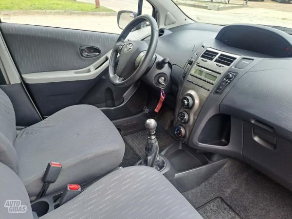 Grey Toyota Yaris 2009 in Telschi, with an engine capacity of 1.40 L and mileage of 184 thousand km for 1599 €, photo 8 on AUTOMOTO.COM.LV