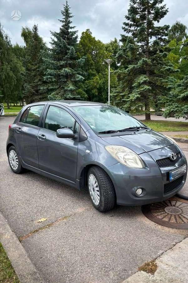Grey Toyota Yaris 2009 in Klaipeda, with an engine capacity of 1.80 L and mileage of 210 thousand km for 2800 €, photo 5 on AUTOMOTO.COM.LV