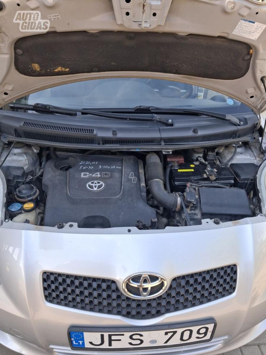 Pelēks Toyota Yaris 2009 Mažeikiai, ar dzinēja tilpumu 1.40 L un nobraukumu 321 tūkst. km par 1150 €, foto 9 vietnē AUTOMOTO.COM.LV