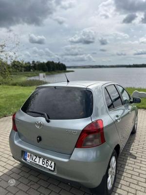 Pelēks Toyota Yaris 2009 Vievis, ar dzinēja tilpumu 1.30 L un nobraukumu 67 tūkst. km par 3500 €, foto 7 vietnē AUTOMOTO.COM.LV