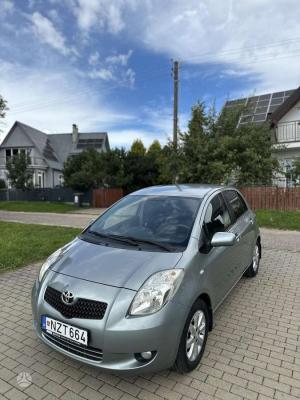 Pelēks Toyota Yaris 2009 Vievis, ar dzinēja tilpumu 1.30 L un nobraukumu 67 tūkst. km par 3500 €, foto 11 vietnē AUTOMOTO.COM.LV