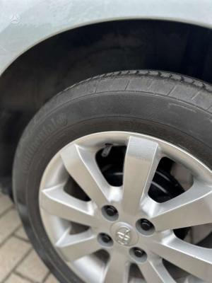 Pelēks Toyota Yaris 2009 Vievis, ar dzinēja tilpumu 1.30 L un nobraukumu 67 tūkst. km par 3500 €, foto 15 vietnē AUTOMOTO.COM.LV