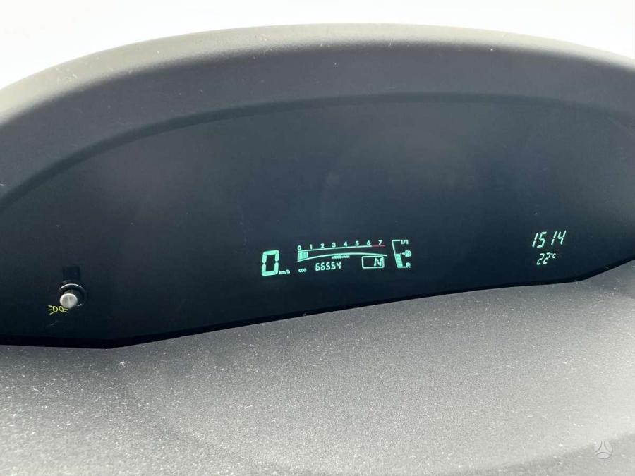 Pelēks Toyota Yaris 2009 Vievis, ar dzinēja tilpumu 1.30 L un nobraukumu 67 tūkst. km par 3500 €, foto 23 vietnē AUTOMOTO.COM.LV
