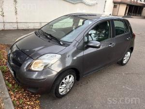 Pelēks Toyota Yaris 2009 Daugavpils, ar dzinēja tilpumu 1.40 L un nobraukumu 219 tūkst. km par 1600 €, foto  vietnē AUTOMOTO.COM.LV