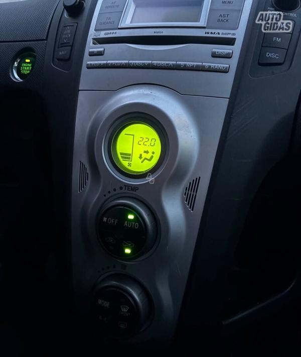 Pelēks Toyota Yaris 2009 Viļņa, ar dzinēja tilpumu 1.40 L un nobraukumu 252 tūkst. km par 2100 €, foto 11 vietnē AUTOMOTO.COM.LV