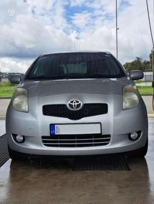 Toyota Yaris 2009 Jonava vietnÄ PelÄks Toyota Yaris 2009 Jonava, ar dzinÄja tilpumu 1.36 L un nobraukumu 274 tÅ«kst. km par 2100 ā¬, foto 1 vietnÄ AUTOMOTO.COM.LV