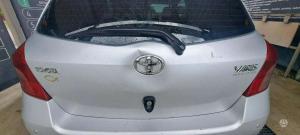 Pelēks Toyota Yaris 2009 Jonava, ar dzinēja tilpumu 1.36 L un nobraukumu 274 tūkst. km par 2100 €, foto 5 vietnē AUTOMOTO.COM.LV
