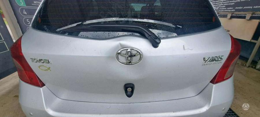 Pelēks Toyota Yaris 2009 Jonava, ar dzinēja tilpumu 1.36 L un nobraukumu 274 tūkst. km par 2100 €, foto 5 vietnē AUTOMOTO.COM.LV