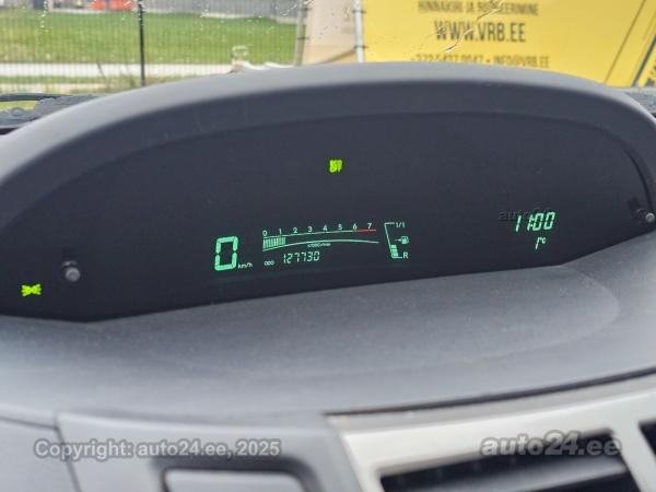 Grey Toyota Yaris 2010 in Tartu, with an engine capacity of 1.30 L and mileage of 128 thousand km for 2900 €, photo 11 on AUTOMOTO.COM.LV
