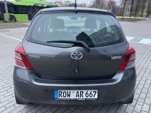 Pelēks Toyota Yaris 2010 Kauņa, ar dzinēja tilpumu 1.40 L un nobraukumu 286 tūkst. km par 2650 €, foto 9 vietnē AUTOMOTO.COM.LV