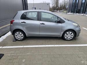 Grey Toyota Yaris 2010 in Vilnius, with an engine capacity of 1.36 L and mileage of 356 thousand km for 2000 €, photo 3 on AUTOMOTO.COM.LV
