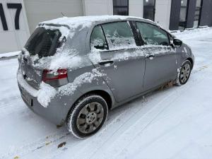 Grey Toyota Yaris 2010 in Vilnius, with an engine capacity of 1.36 L and mileage of 356 thousand km for 1800 €, photo 4 on AUTOMOTO.COM.LV
