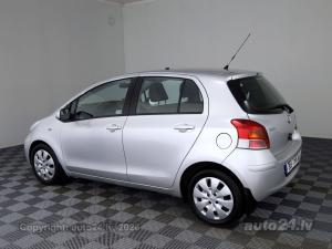 Pelēks Toyota Yaris 2010 Tallina, ar dzinēja tilpumu 1.30 L un nobraukumu 124 tūkst. km par 2499 €, foto 5 vietnē AUTOMOTO.COM.LV