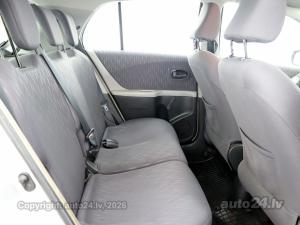 Pelēks Toyota Yaris 2010 Tallina, ar dzinēja tilpumu 1.30 L un nobraukumu 124 tūkst. km par 2499 €, foto 8 vietnē AUTOMOTO.COM.LV