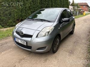 Pelēks Toyota Yaris 2010 Rīga, ar dzinēja tilpumu 1.00 L un nobraukumu 293 tūkst. km par 2500 €, foto 15 vietnē AUTOMOTO.COM.LV
