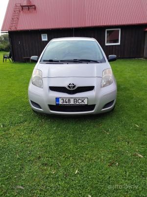 Grey Toyota Yaris 2010 in Tallinn, with an engine capacity of 1.30 L and mileage of 179 thousand km for 2500 €, photo 6 on AUTOMOTO.COM.LV