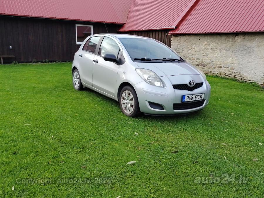 Grey Toyota Yaris 2010 in Tallinn, with an engine capacity of 1.30 L and mileage of 179 thousand km for 2500 €, photo 8 on AUTOMOTO.COM.LV