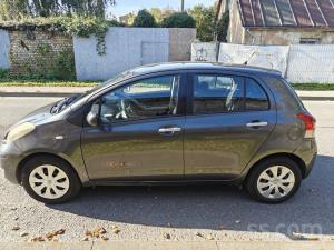 Pelēks Toyota Yaris 2010 Rīga, ar dzinēja tilpumu 1.40 L un nobraukumu 370 tūkst. km par 2200 €, foto 4 vietnē AUTOMOTO.COM.LV